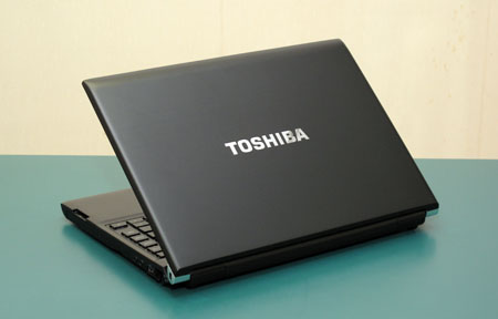 極速開機．11 小時長效 Toshiba R830 SSD 版-ePrice.HK